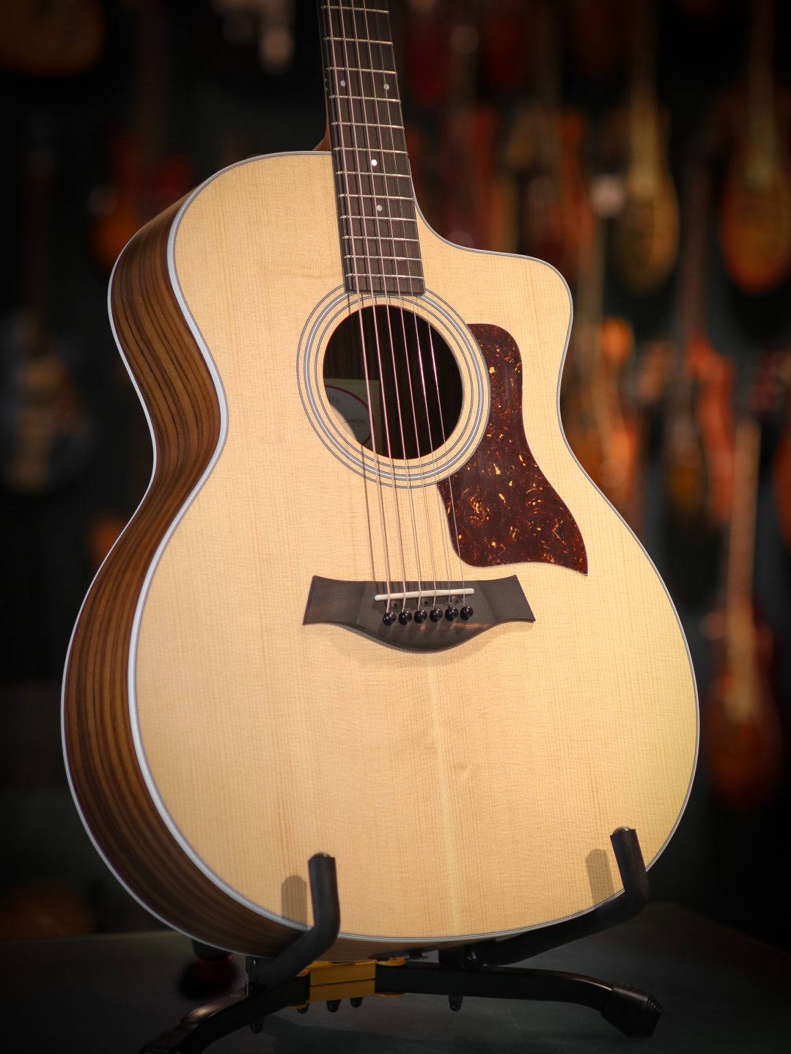 Taylor 214 CE - Kauffmann's Guitar Store