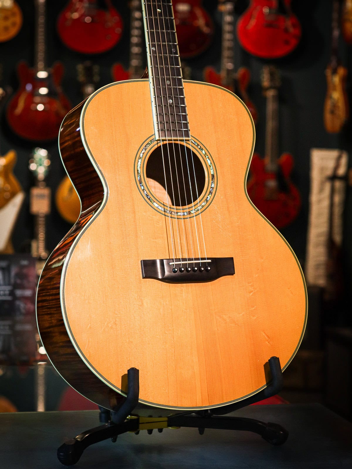 EASTMAN GUITARS - Kauffmann's Guitar Store